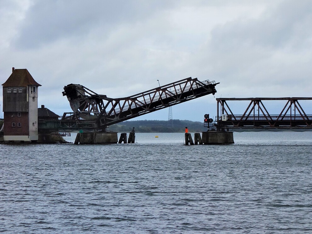 Schlei-Brücke Lindaunis: Zug-Fuß-Zug-Konzept | NAH.SH